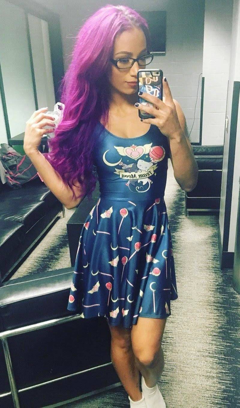 Knock her socks off | Scrolller