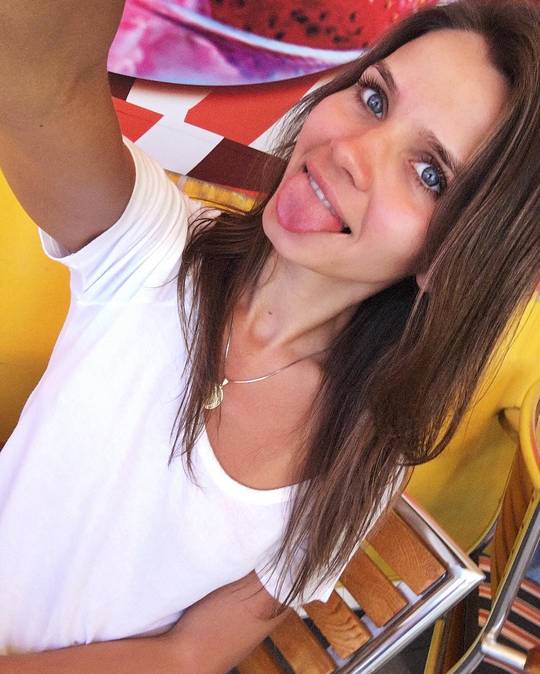 Kristina Makarova, Russian model (x-post from r/MildToWildAlbum)[34,MIX] | Scrolller