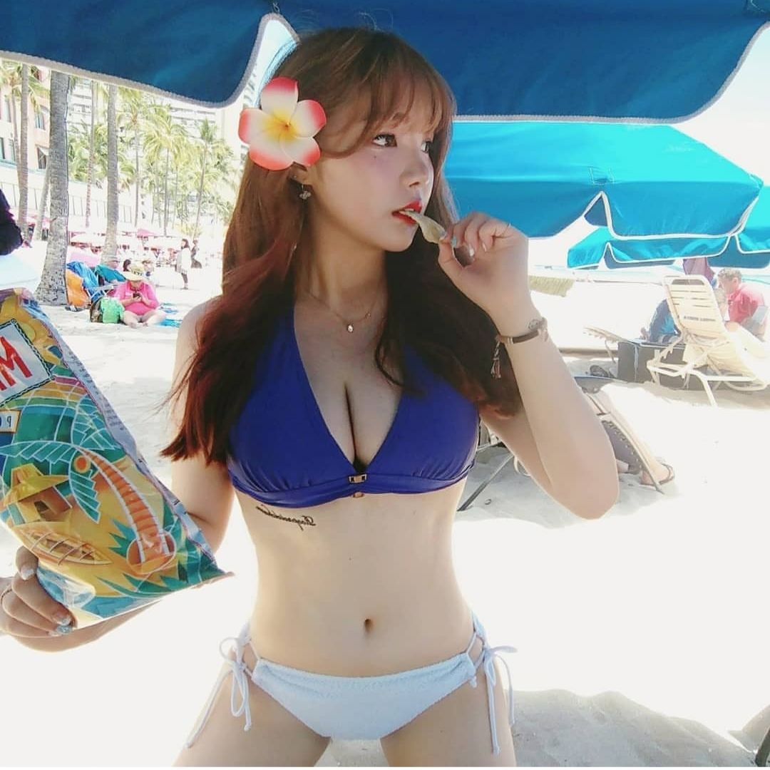 Kyj._.95 | Scrolller