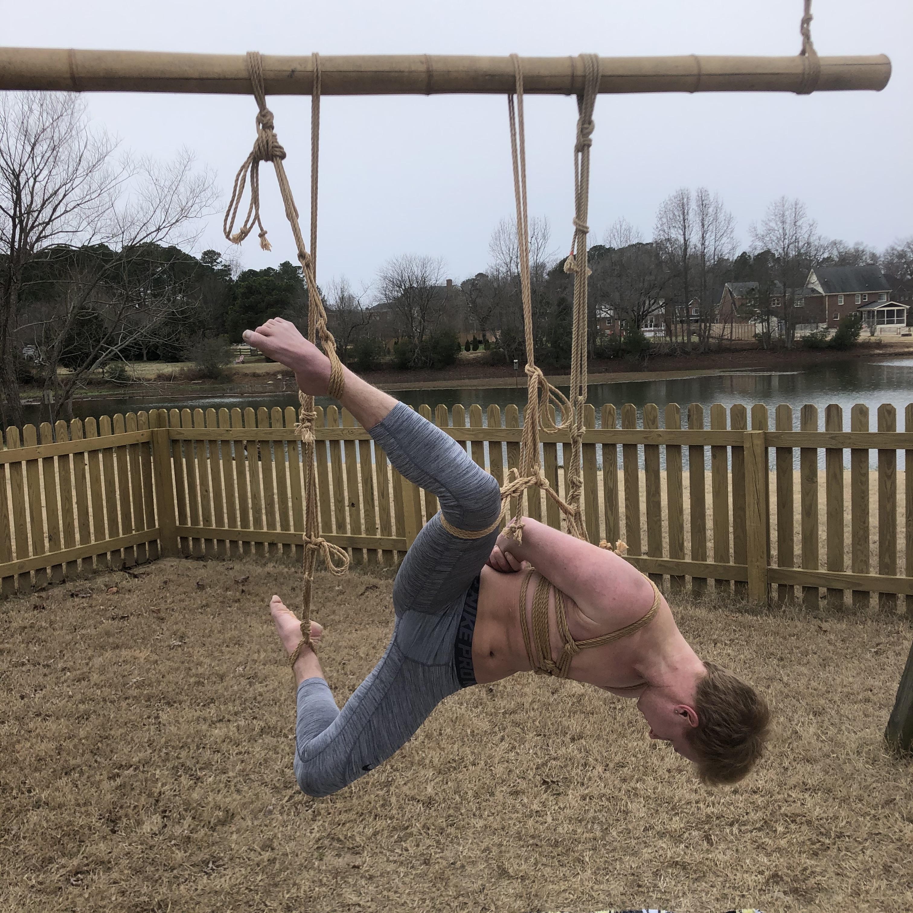 labbing kata ashi sequence from gestalta / shibari study | Scrolller