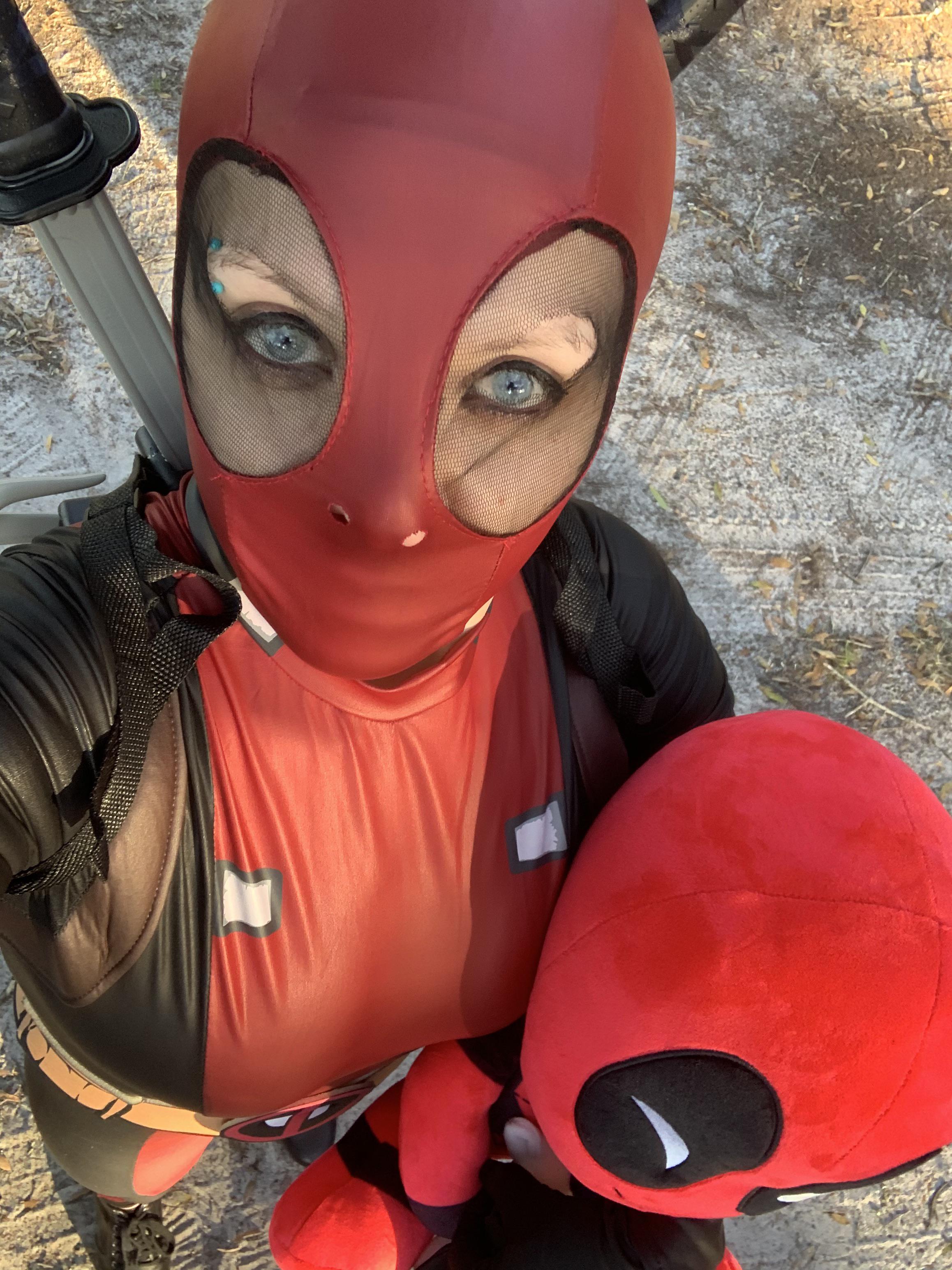Lady deadpool for Halloween!!! | Scrolller