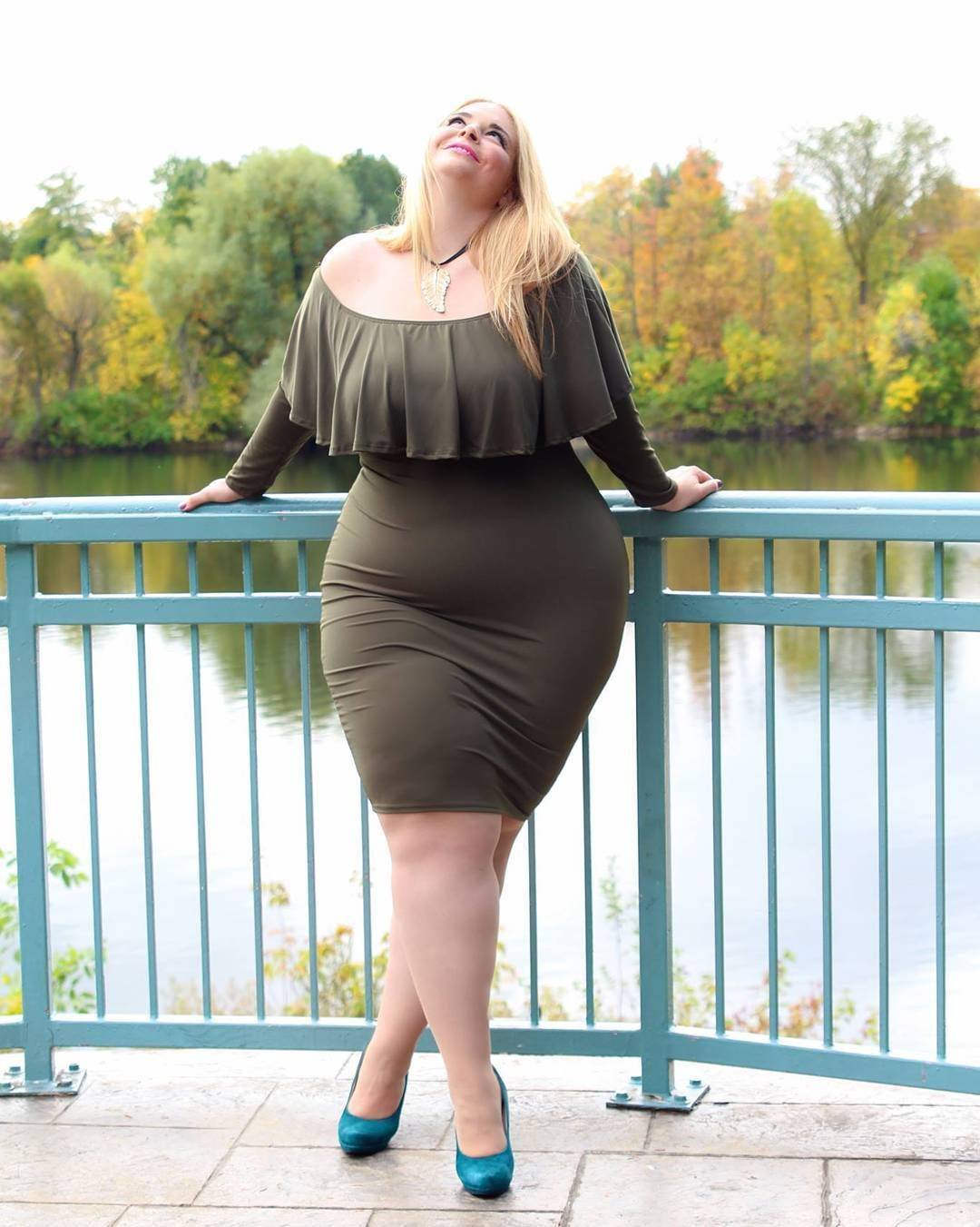 Lakeside | Scrolller