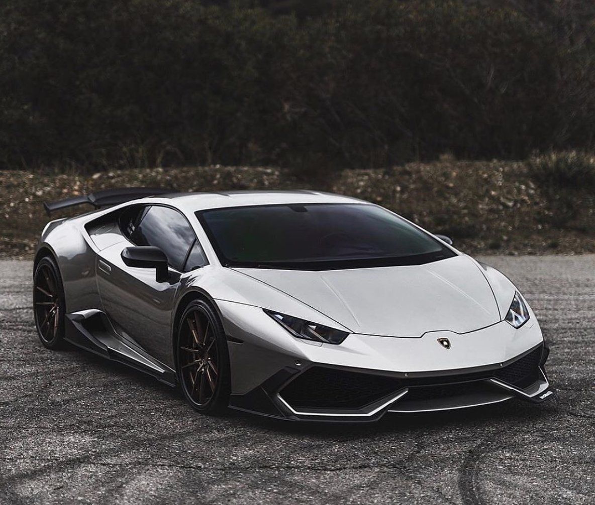 Lamborghini Huracán | Scrolller