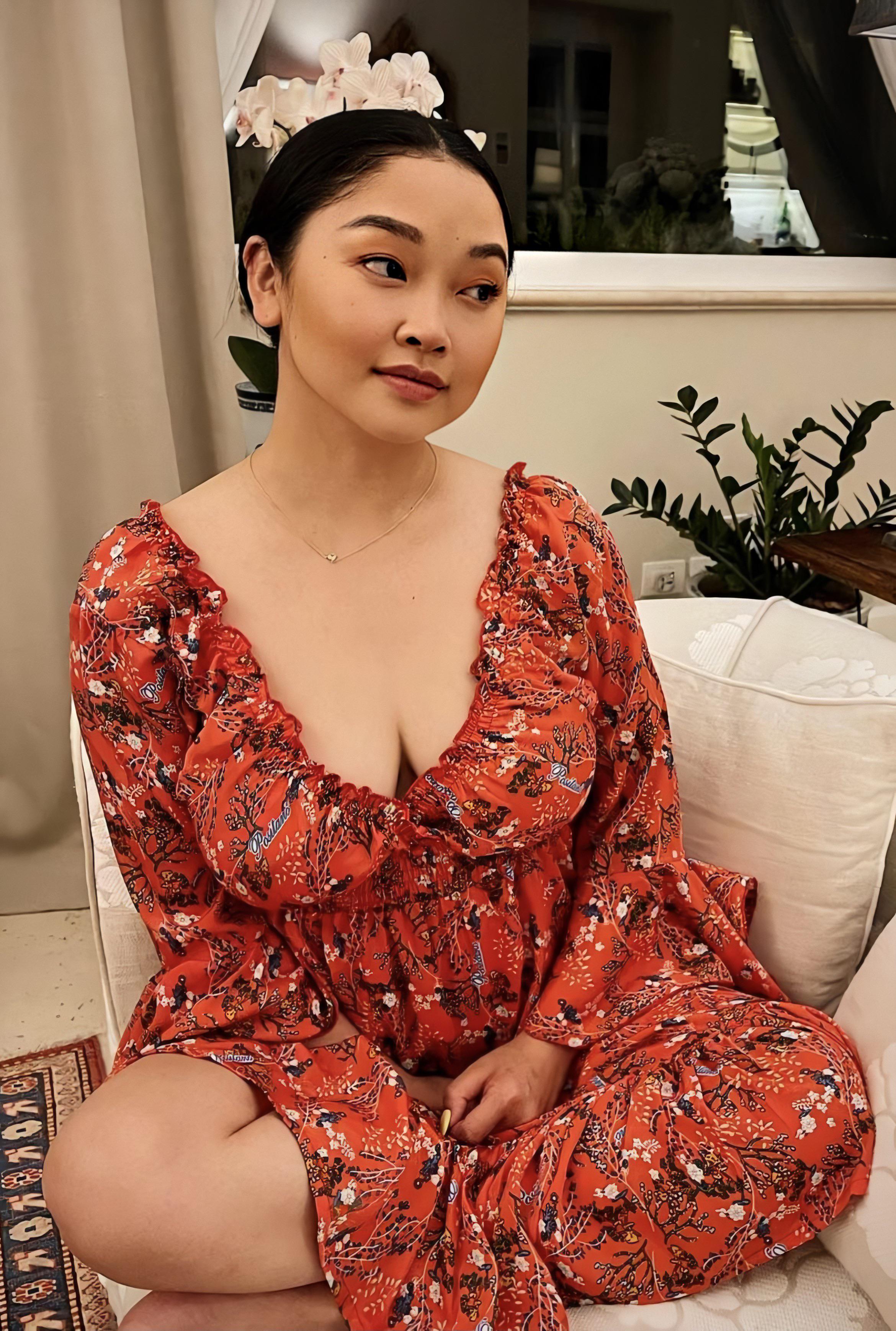 Lana Condor | Scrolller