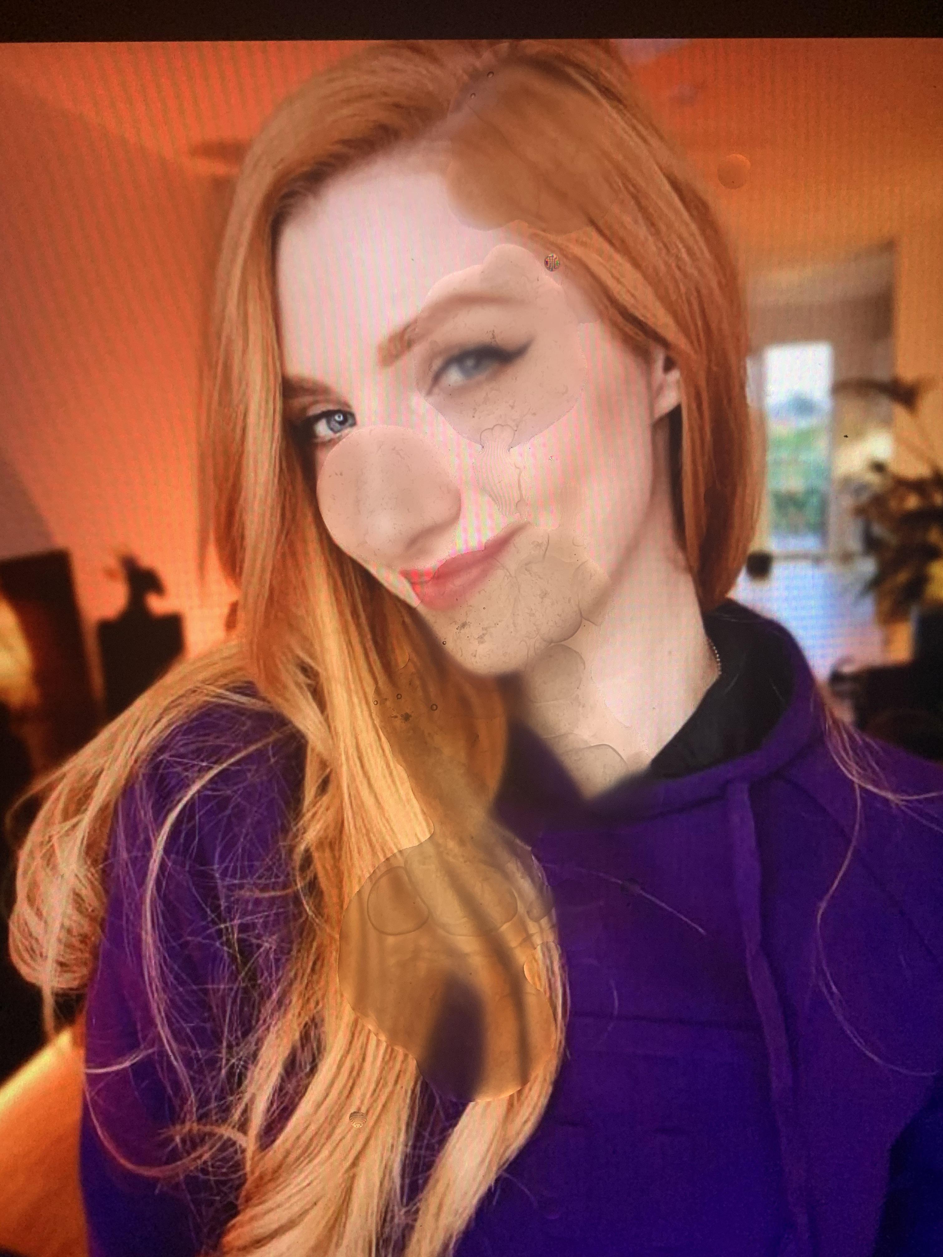 Lara Loft | Scrolller