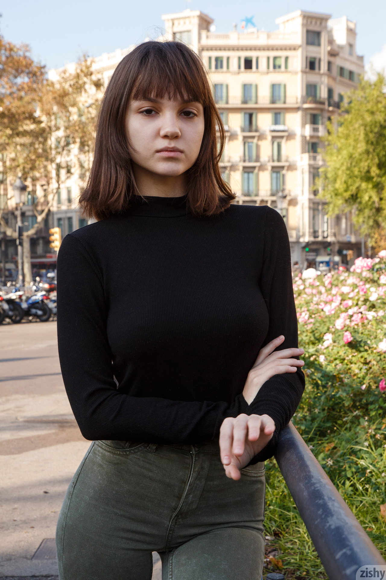 Lara Maiser | Scrolller