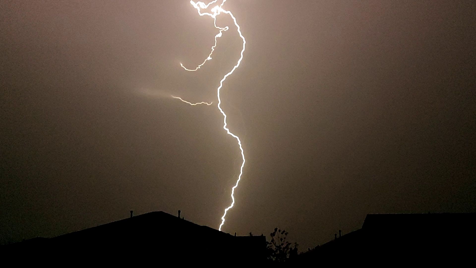 Last night's lightning | Scrolller