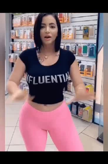 Latina Bubble | Scrolller