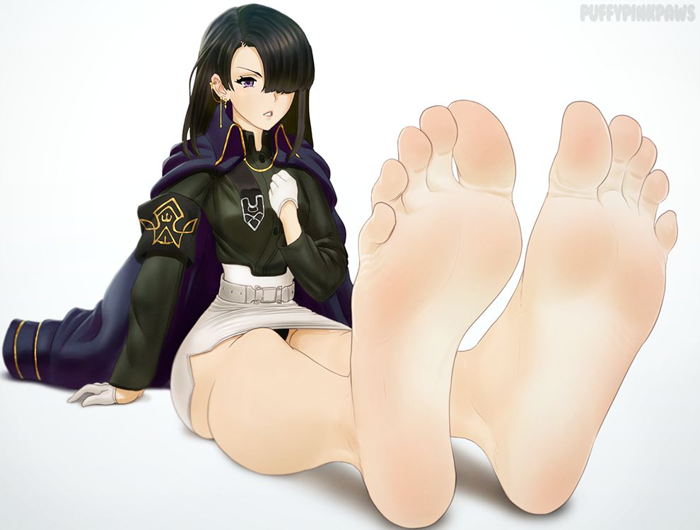 Laura Showin her Soles [Brown Dust] | Scrolller