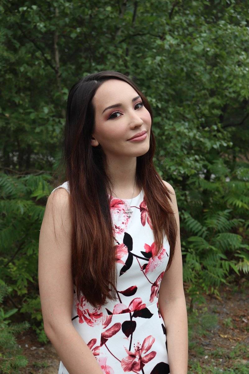 Lauren Chen Looks Like She Wants You To Dig Deep In Her Guts ... | Scrolller