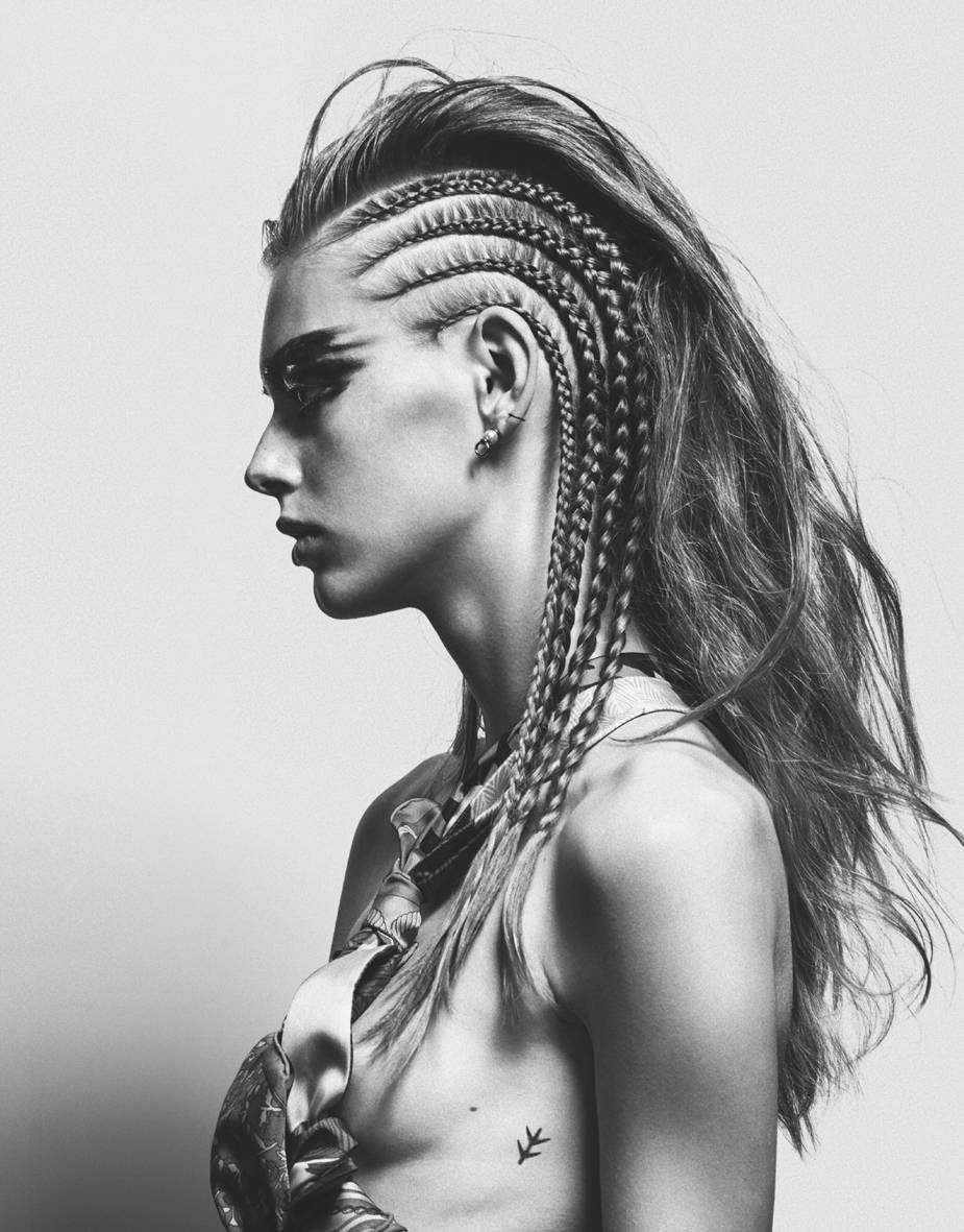Lauren de Graaf - Cornrows & Chicken Feet | Scrolller