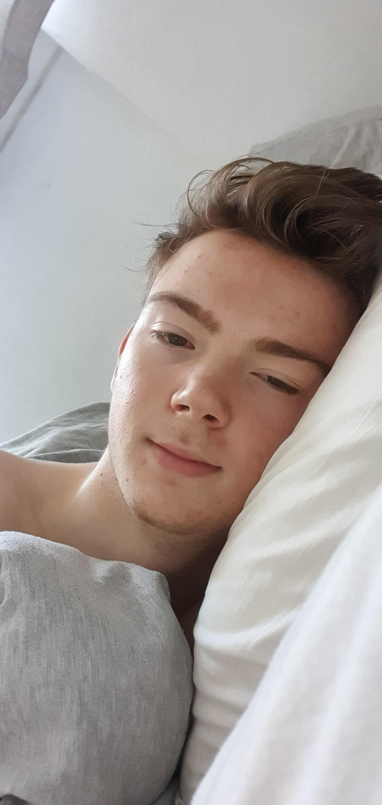 Lazy day [20] | Scrolller