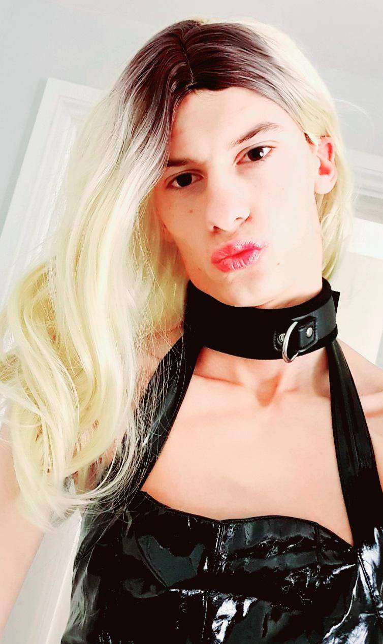 Lead me around x | Scrolller