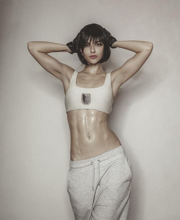 Lean midriff | Scrolller