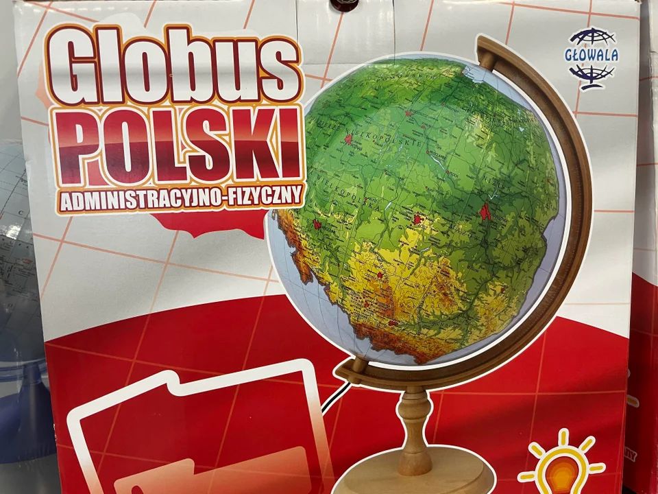 least nationalist globe in Poland | Scrolller