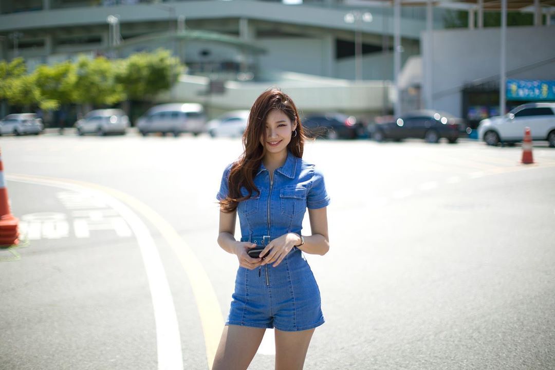 Lee Hee Eun | Scrolller