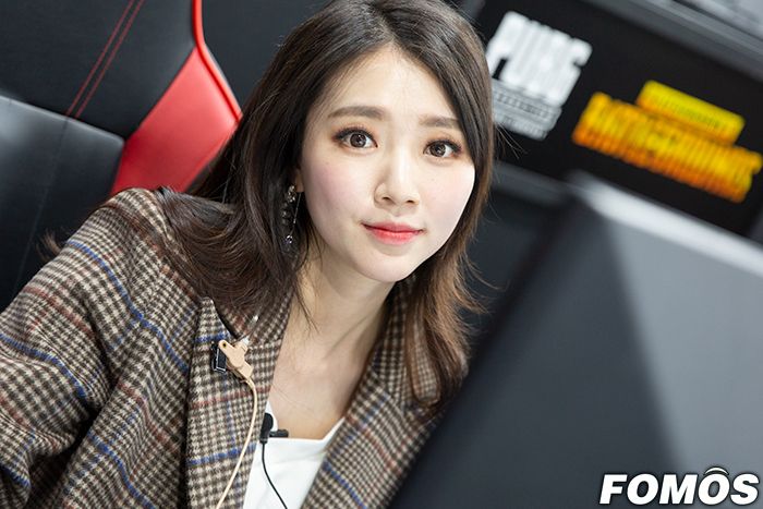 Lee Hyun Kyung | Scrolller