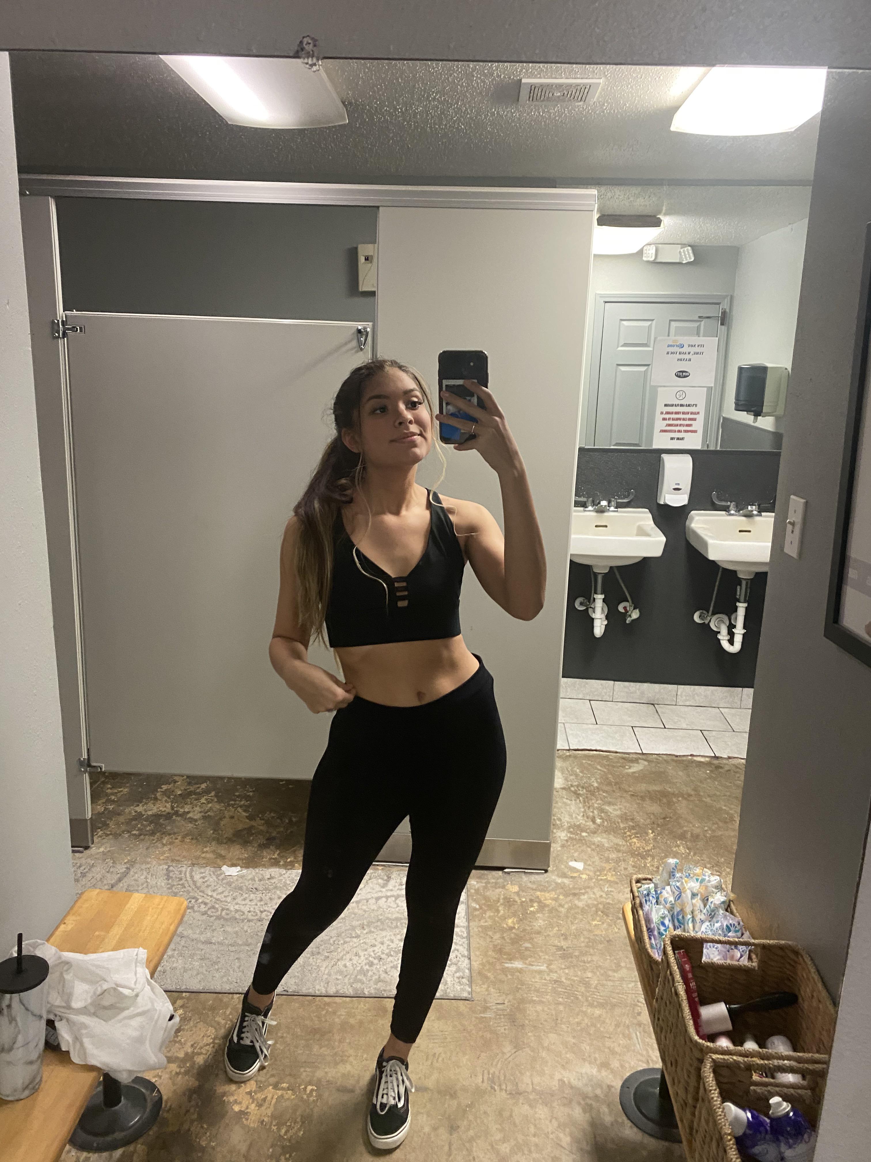 Leg day today :) | Scrolller