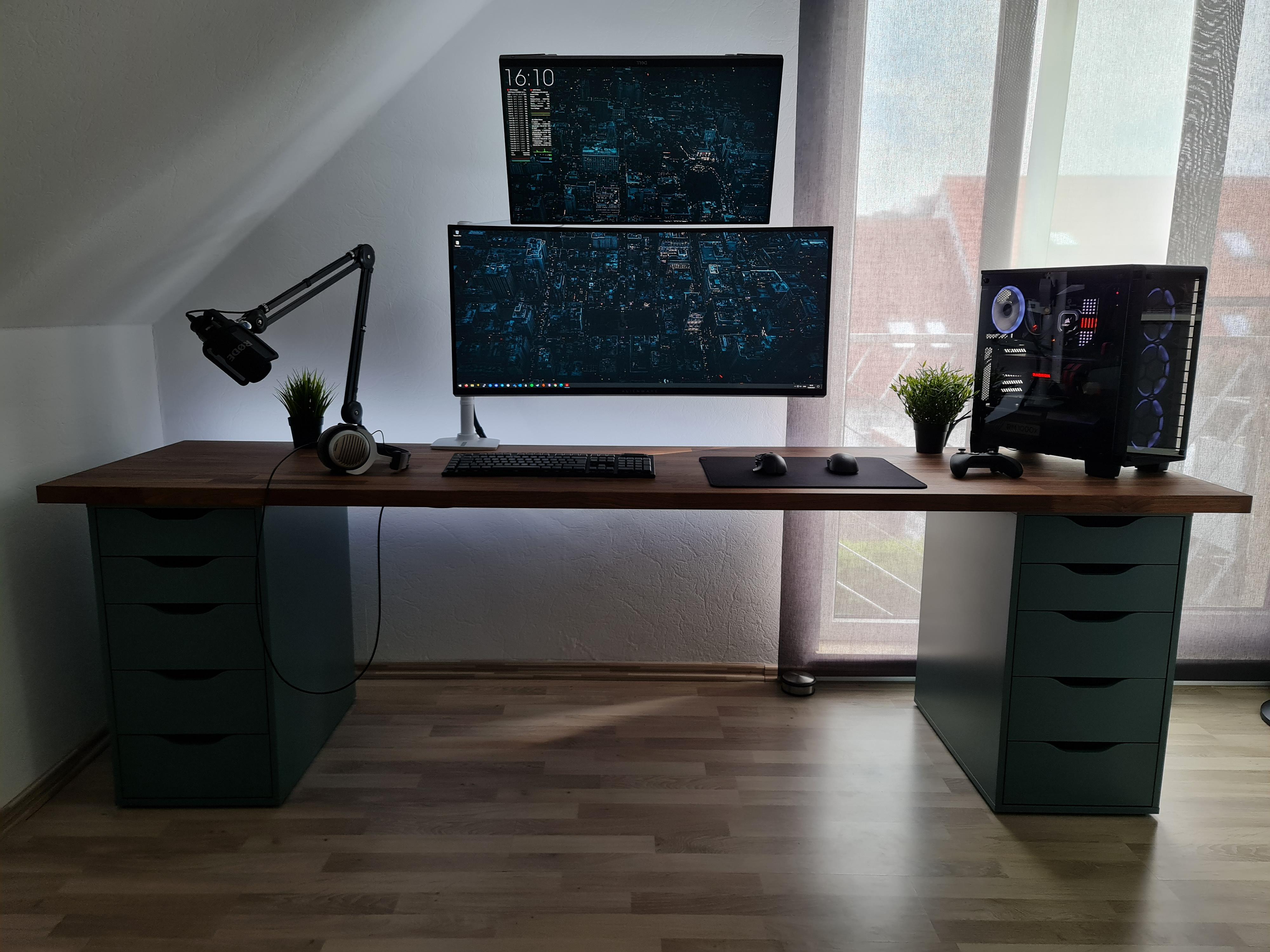 Leg-free update of Karlby station using old Galant table frame as reinforcement | Scrolller