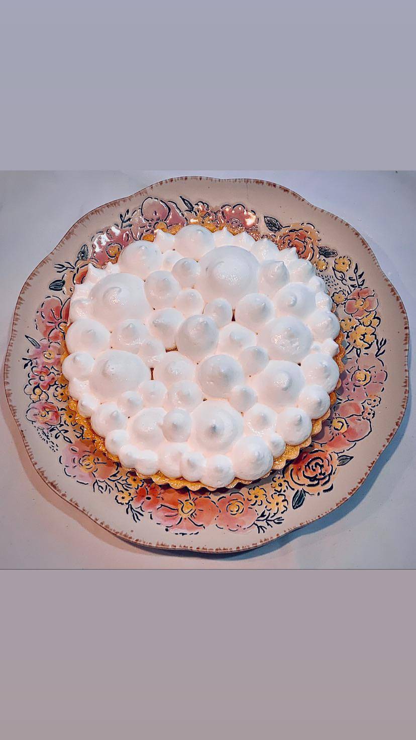 Lemon tart with marshmallow | Scrolller