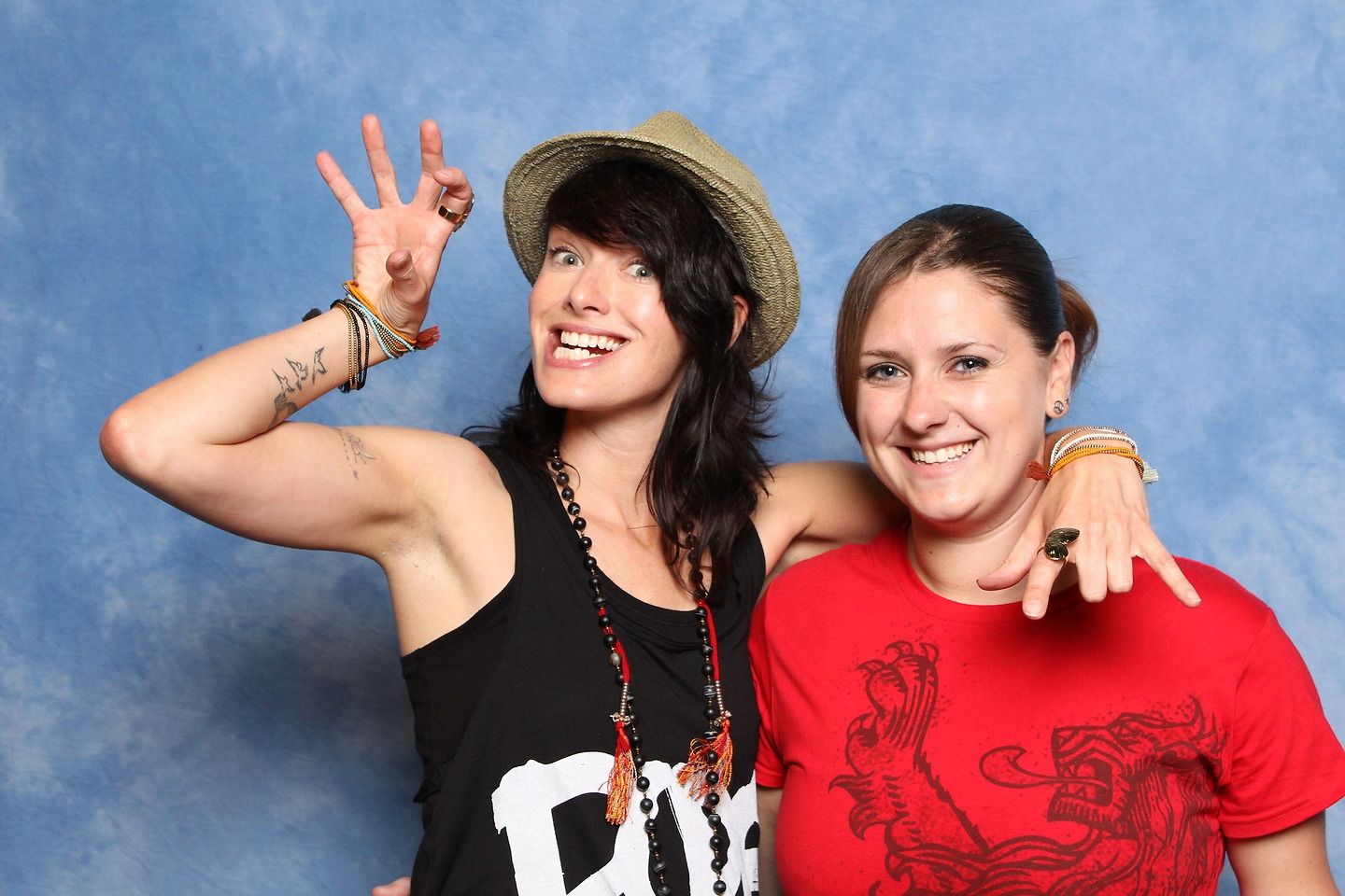 Lena Headey Scrolller