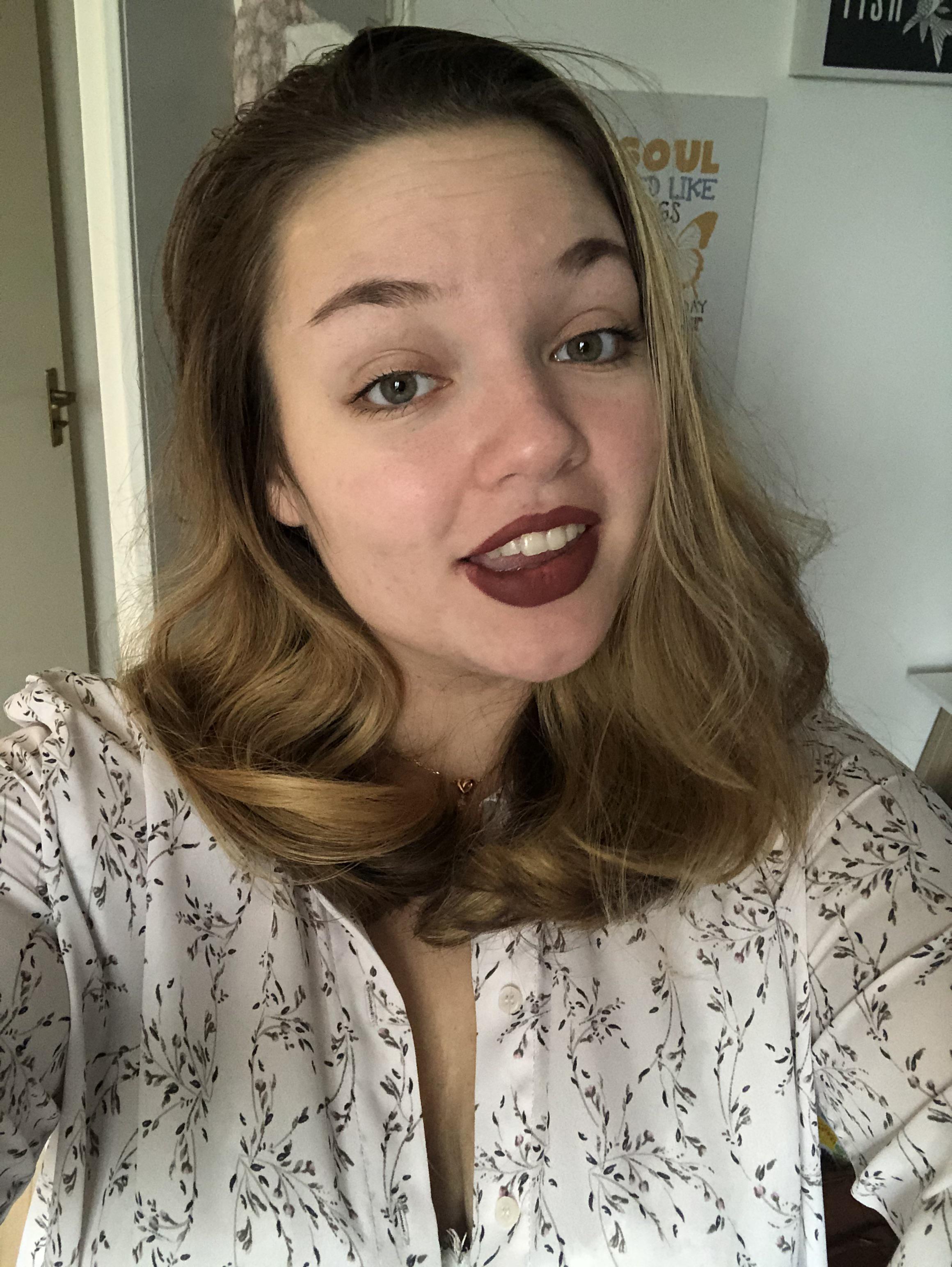 Let’s celebrate it’s Friday! F/22 | Scrolller