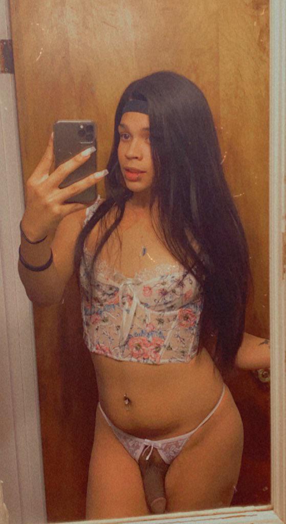 Let’s FaceTime baby | Scrolller