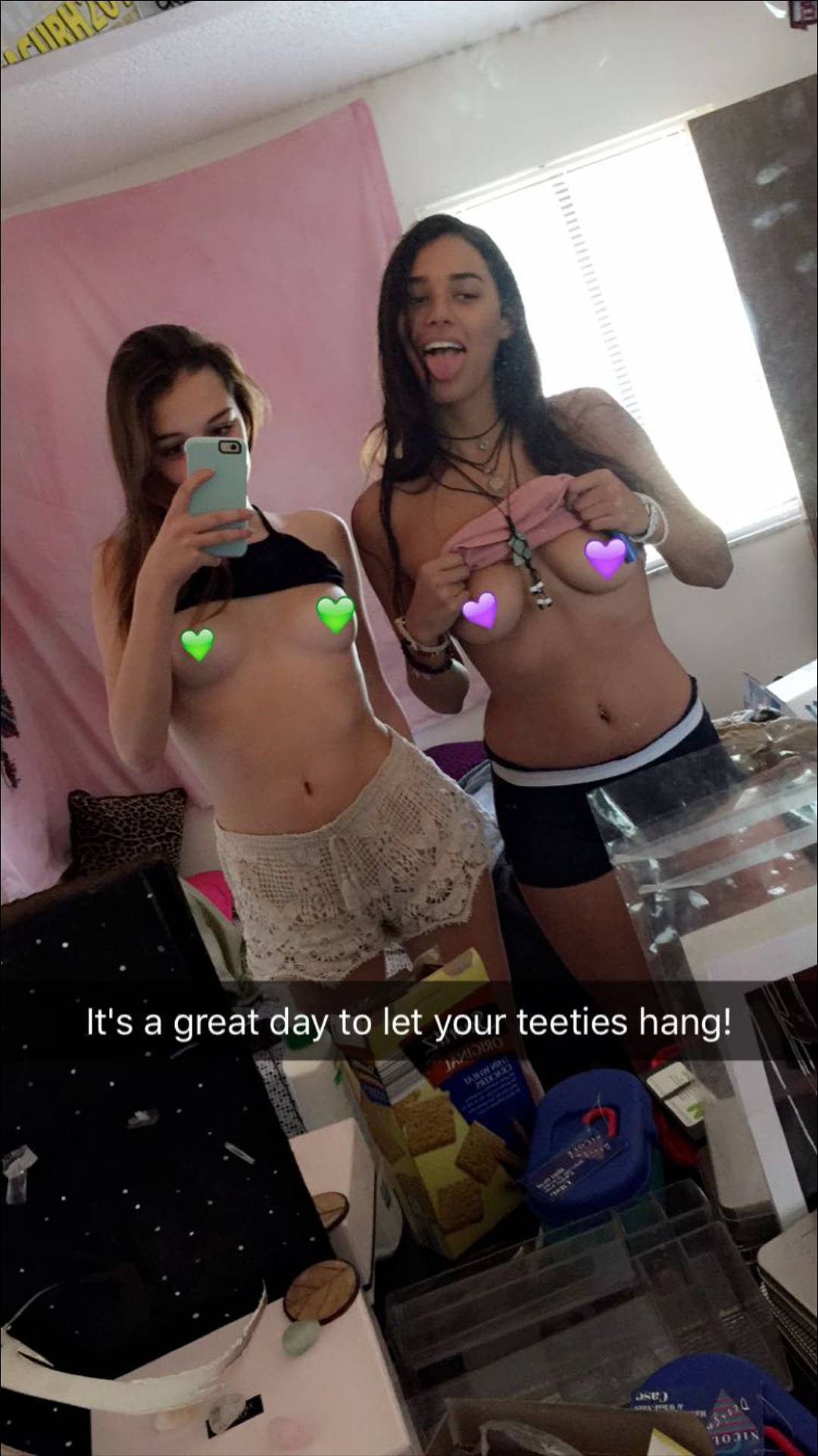 let the teeties hang! | Scrolller