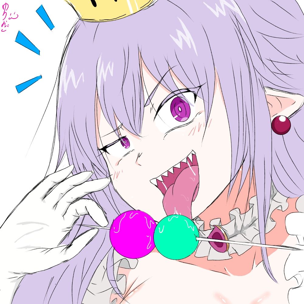 Licking her food | Scrolller