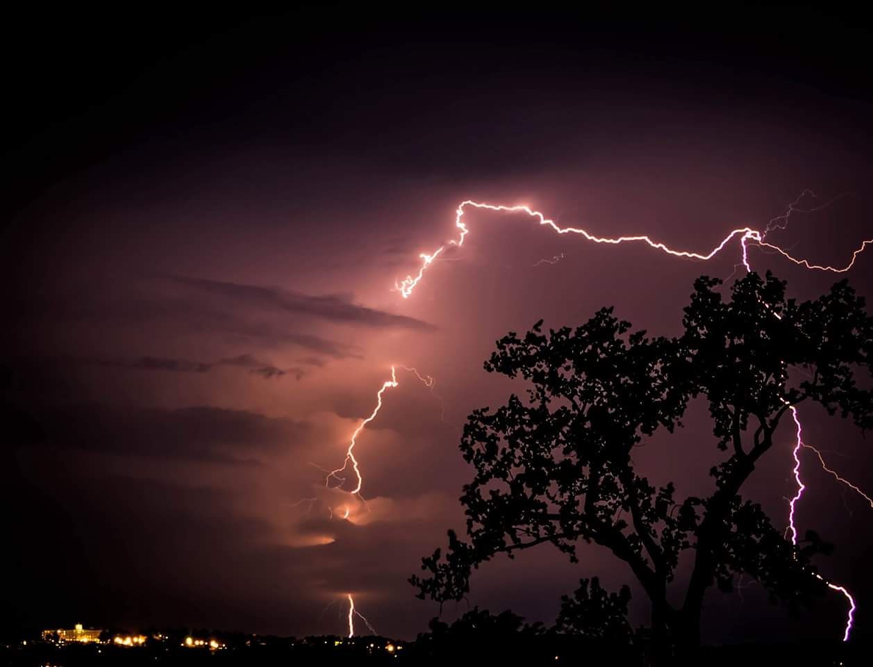 Lightning frame | Scrolller