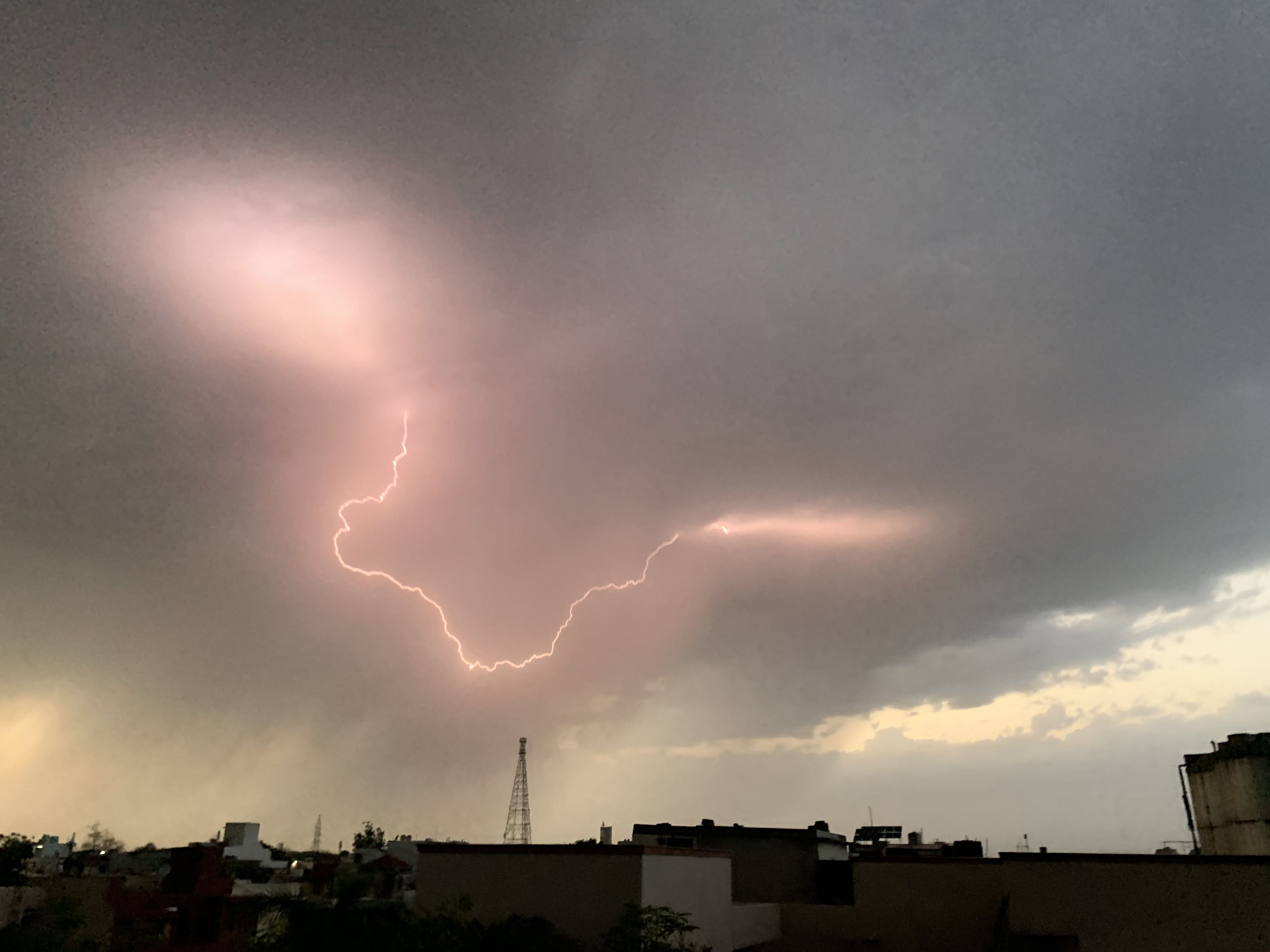 Lightning shot | Scrolller