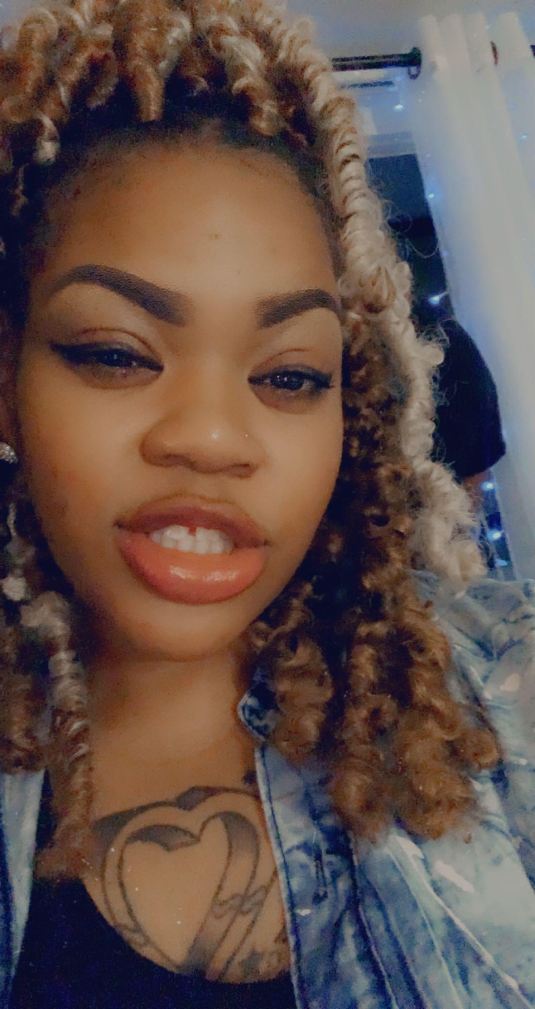 Lips sent from heaven | Scrolller