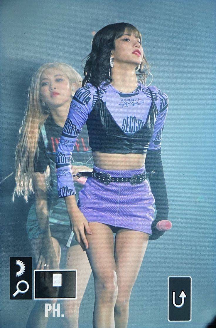 Lisa manoban | Scrolller