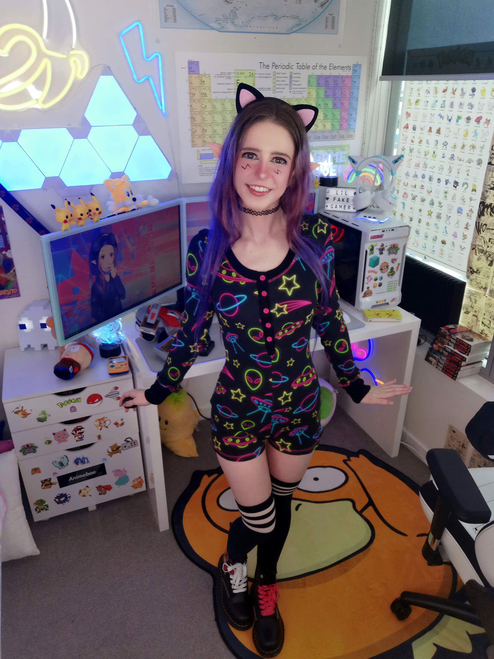 Cat Girl Is Out Of This World 👩‍🚀🐱 Scrolller