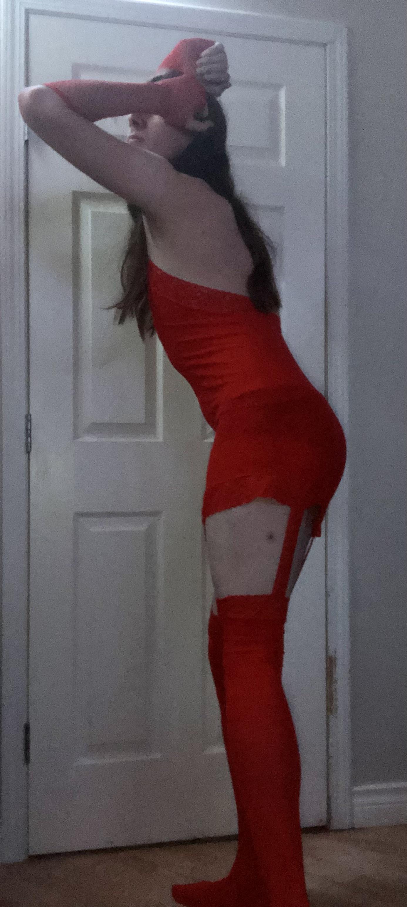 Little red bum | Scrolller