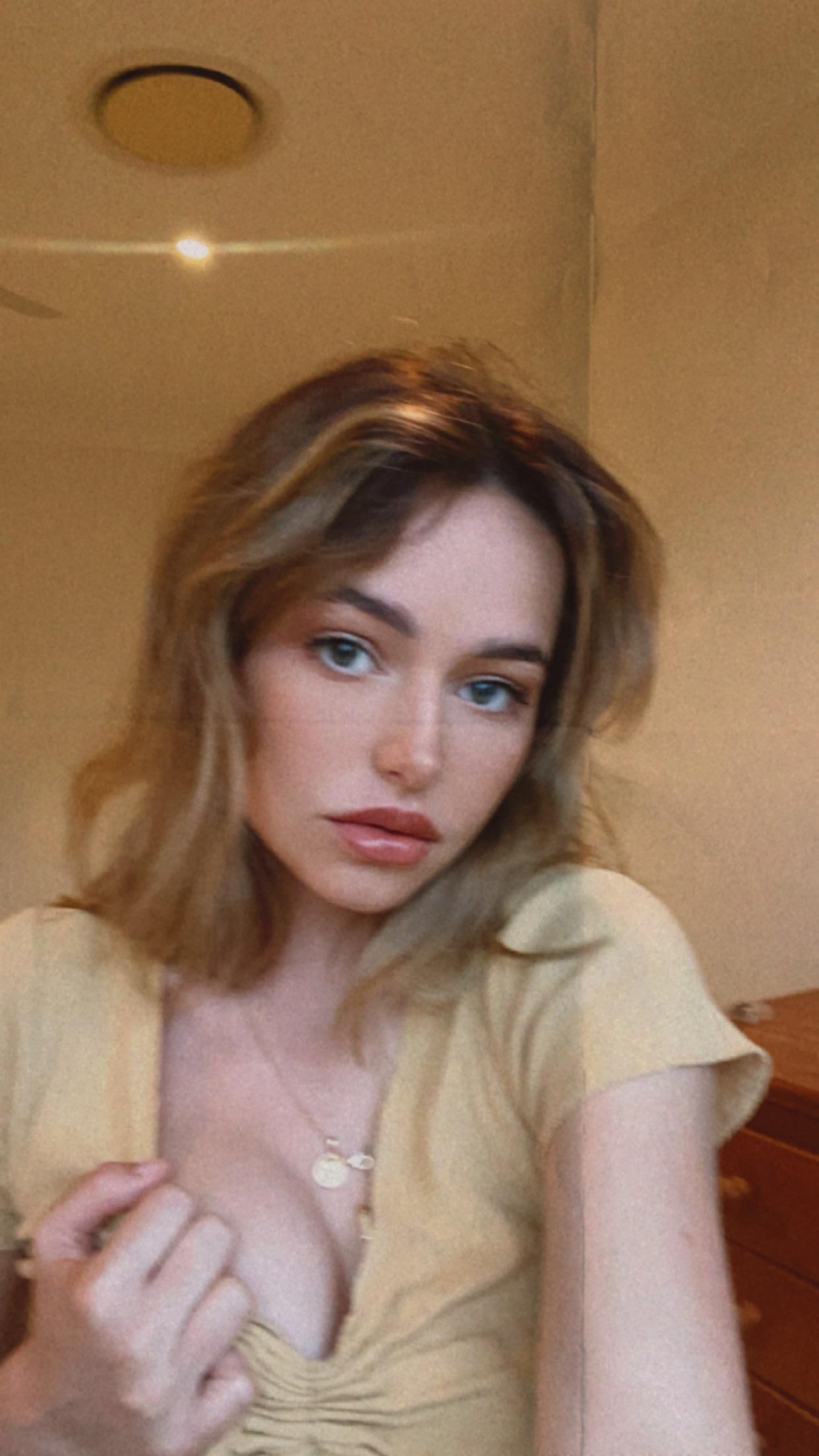 Little tease xx [image] | Scrolller