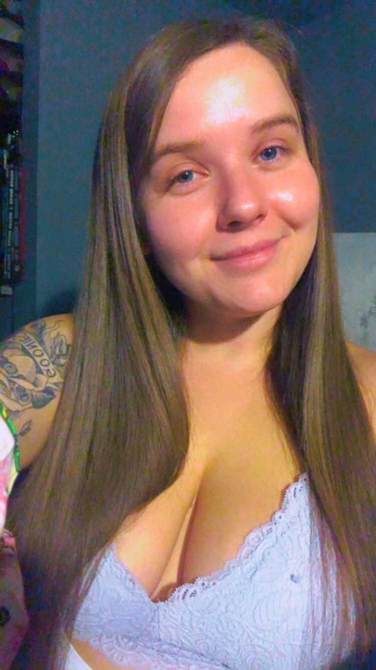 Live for a wake n bake! Twitch.tv/chickensoup4the | Scrolller