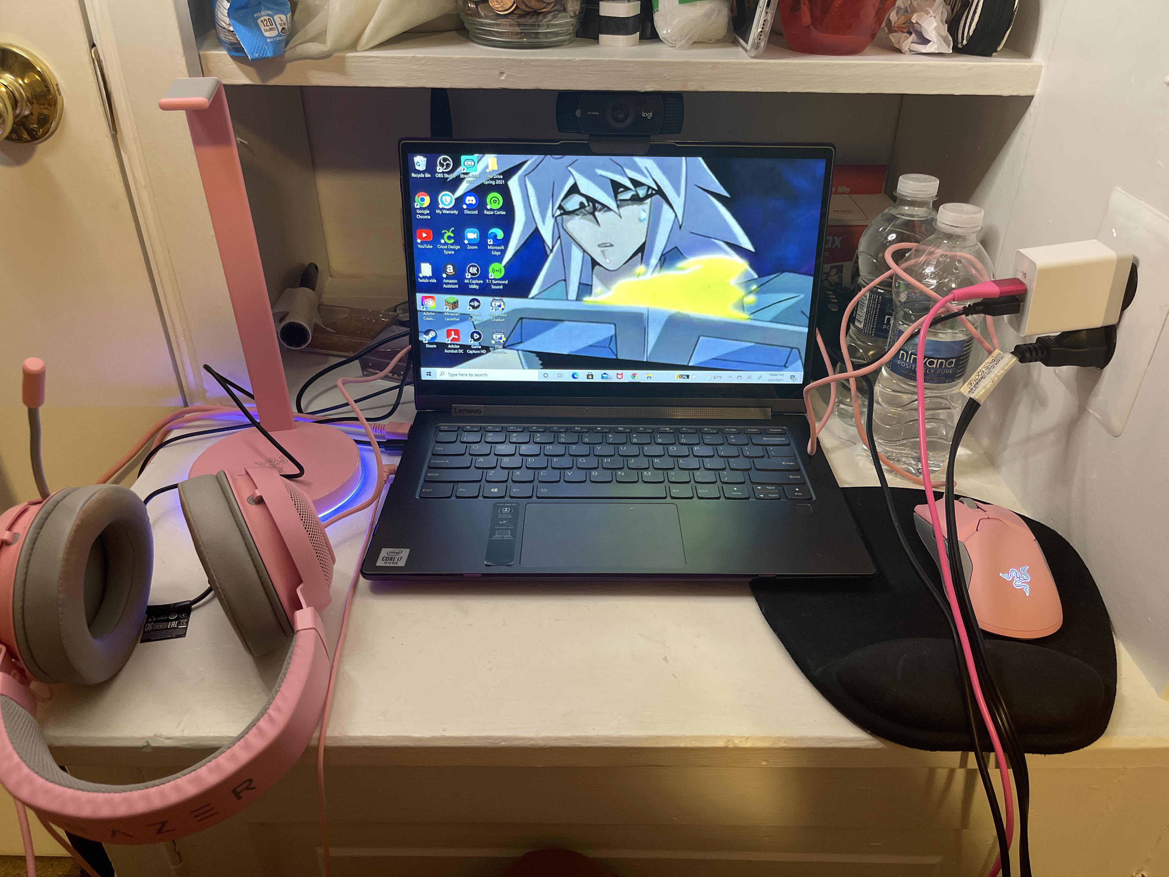 Lmao here’s my battlestation!! Progress people 👏👏 | Scrolller