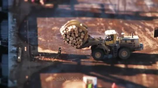 Loading lumber, Napier Port, New Zealand [GIFv][720x404] | Scrolller