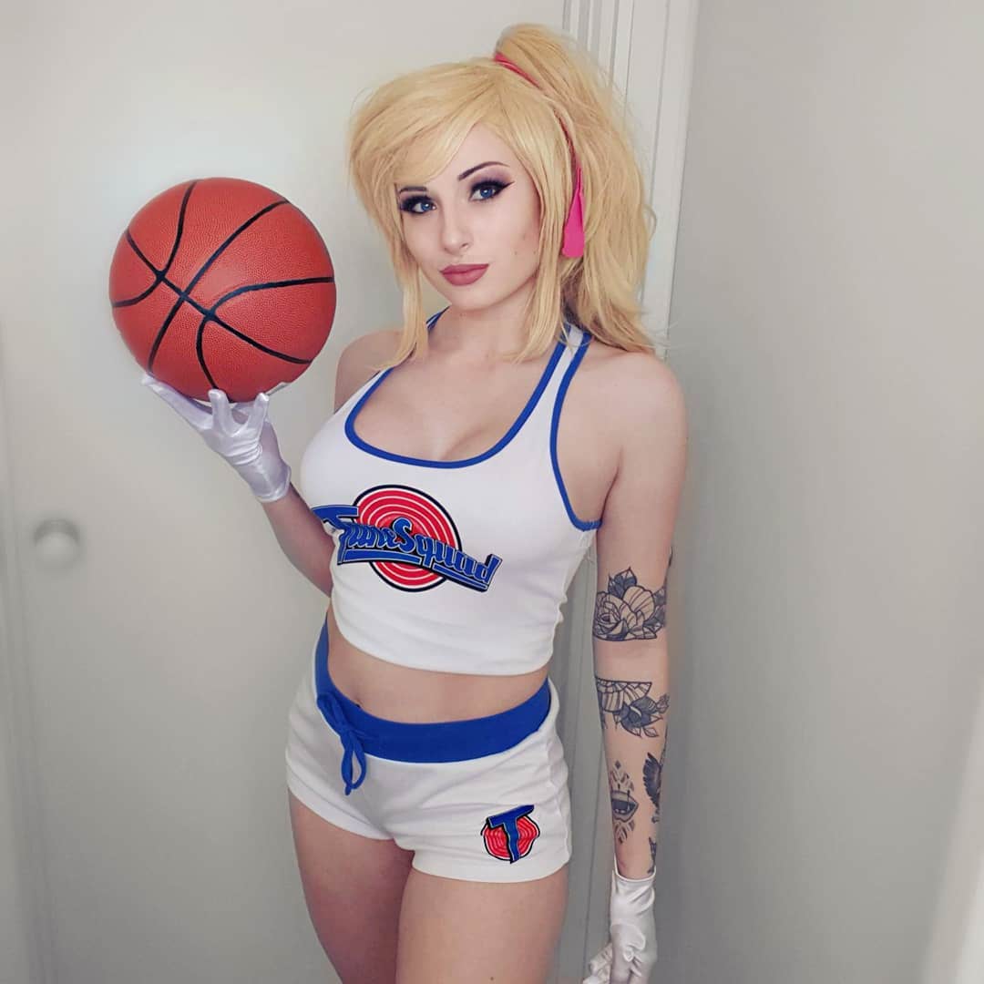 Lola Bunny | Scrolller