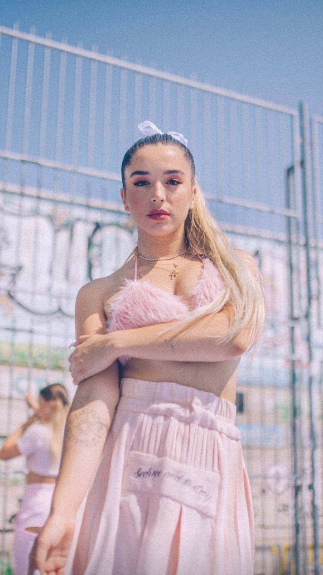 Lola Bunny | Scrolller