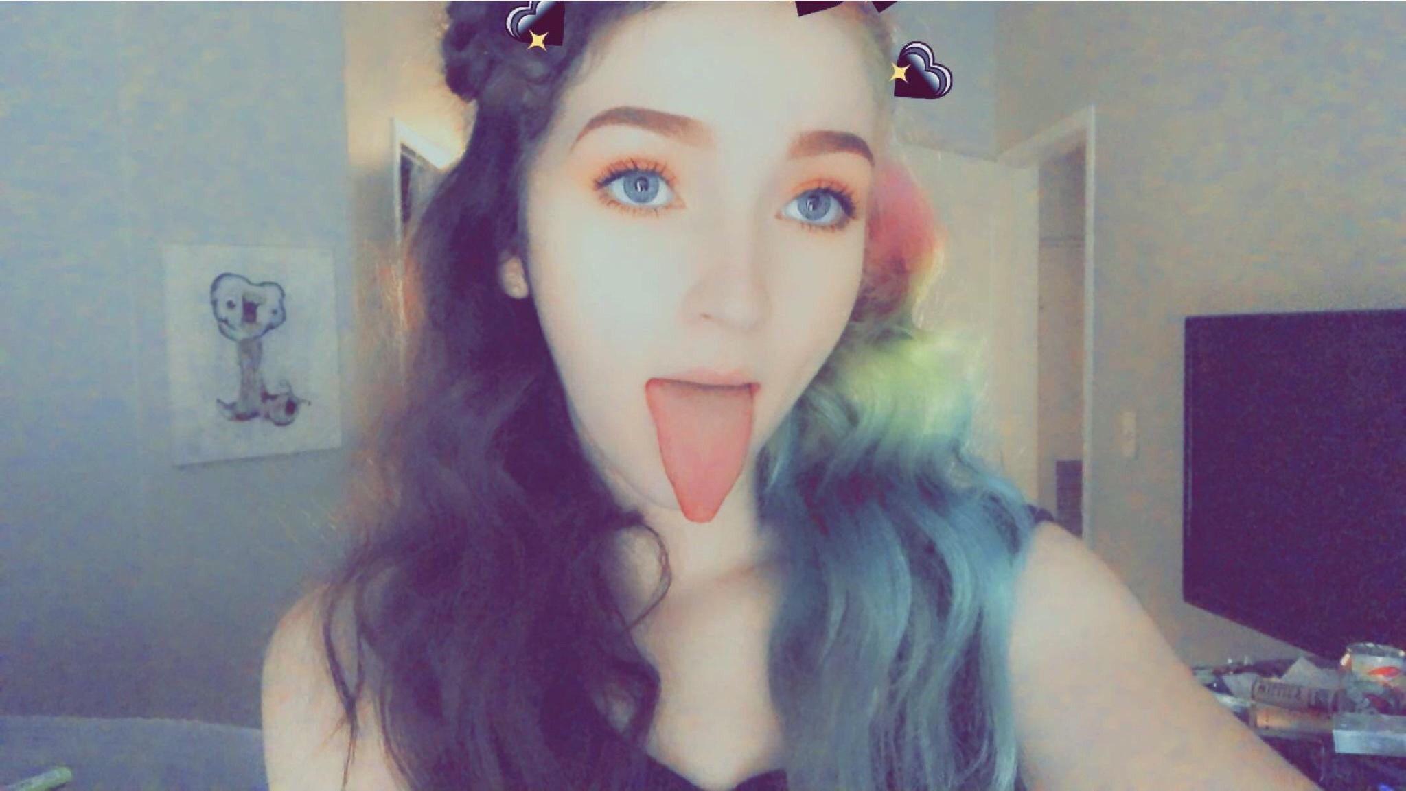 Long tongue | Scrolller