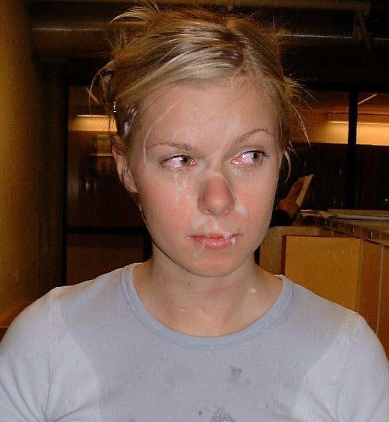 Look at the camera, hun | Scrolller