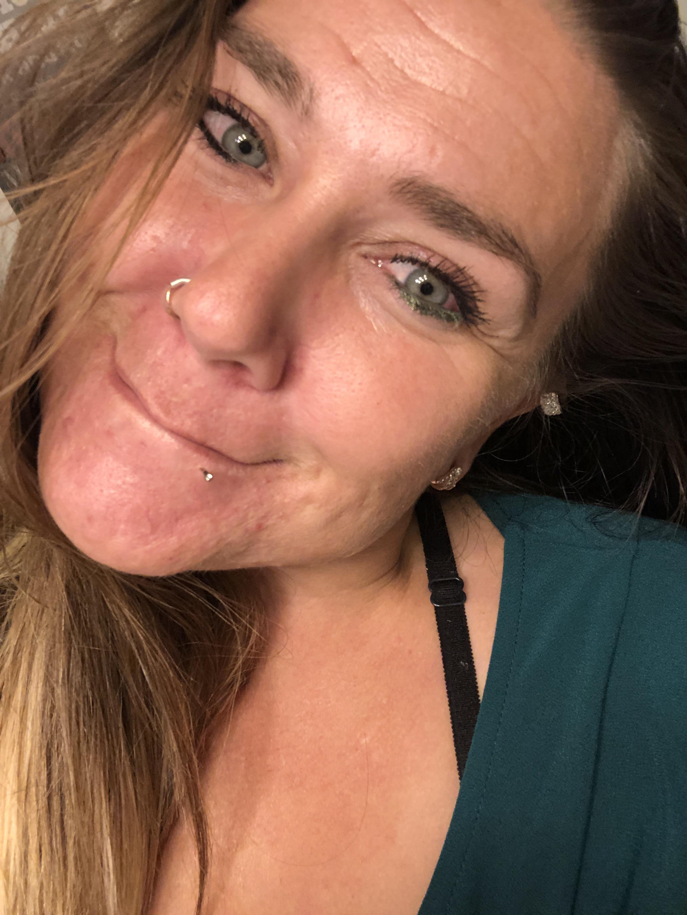 Look closely ;) black or green? Or one of each? | Scrolller