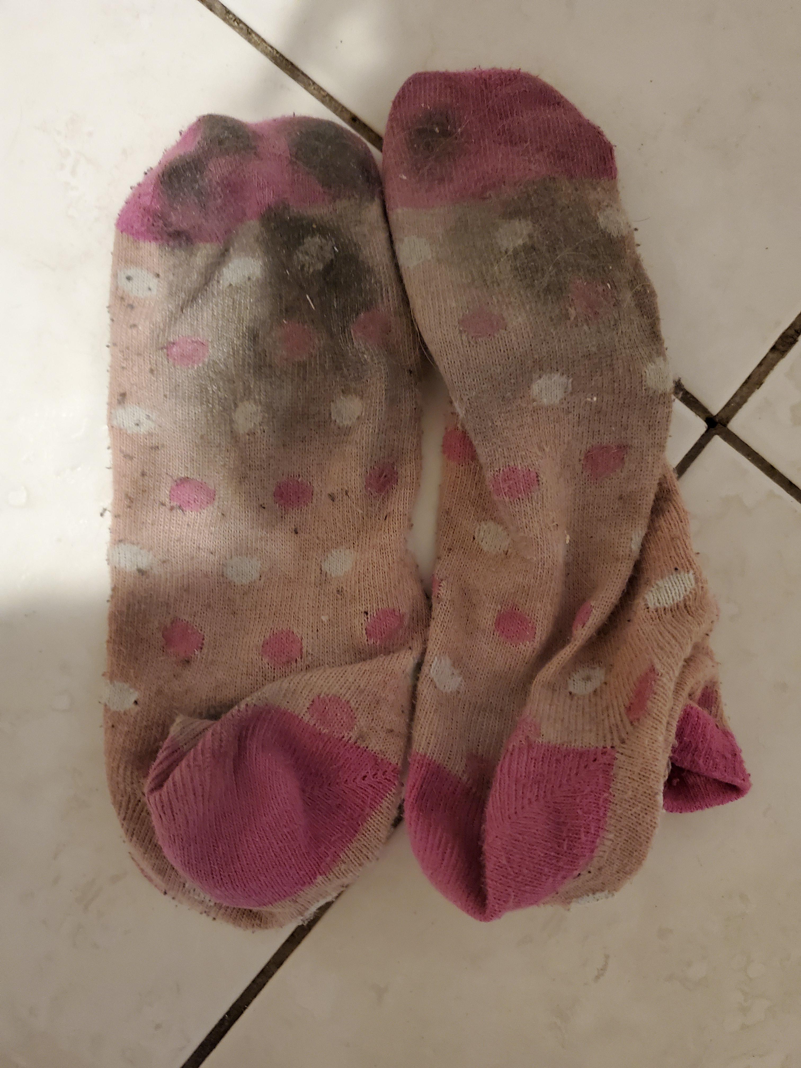 Look how dirty these are! You can even see my footprints. Worn for weeks! | Scrolller