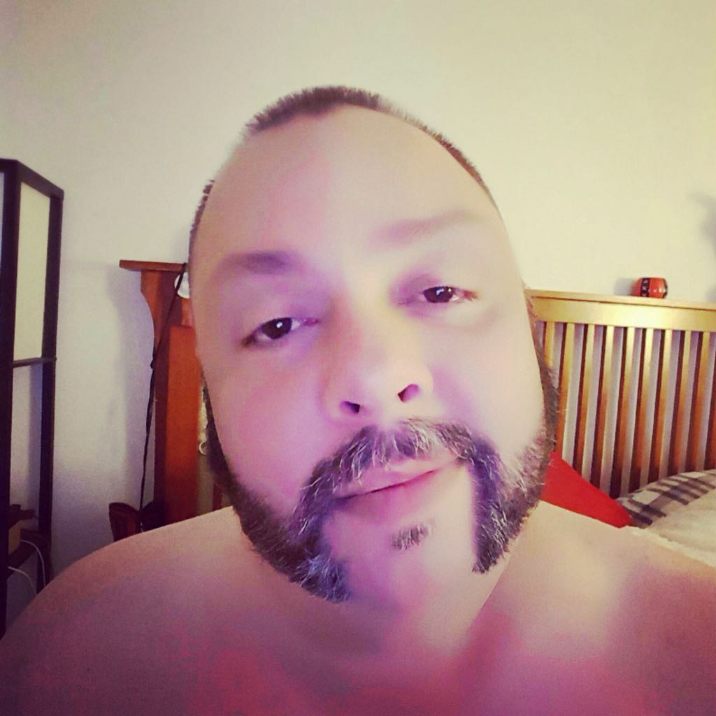 Looking.... | Scrolller