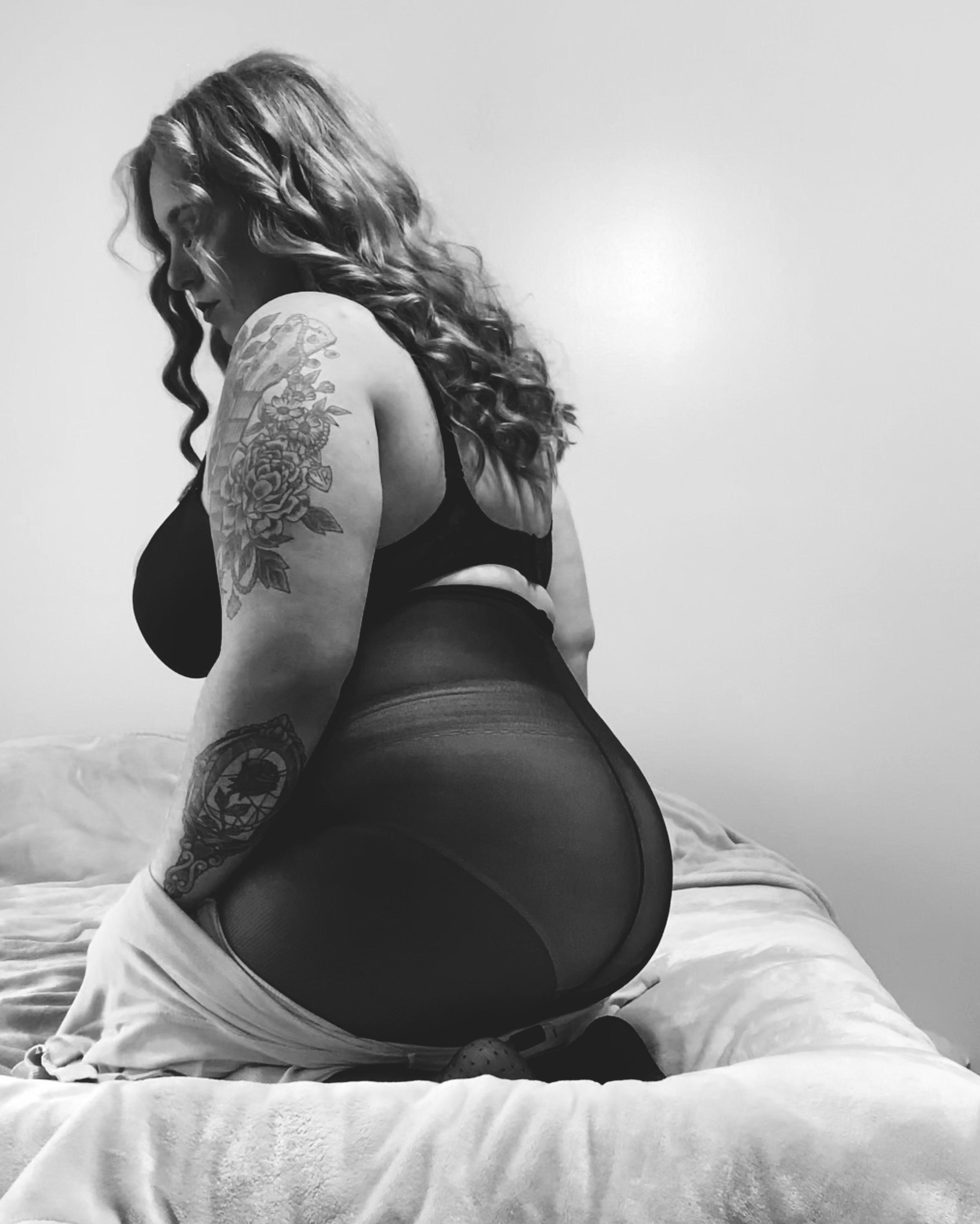 Looking for 2 BBC to fulfill my fantasy. Please dm for further information | Scrolller