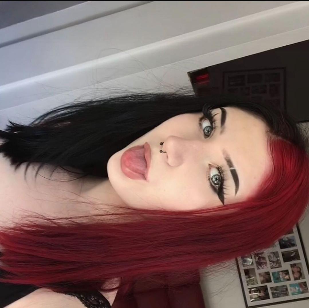 Looking for five or more men to cheat on my boyfriend with dm me if your interested | Scrolller