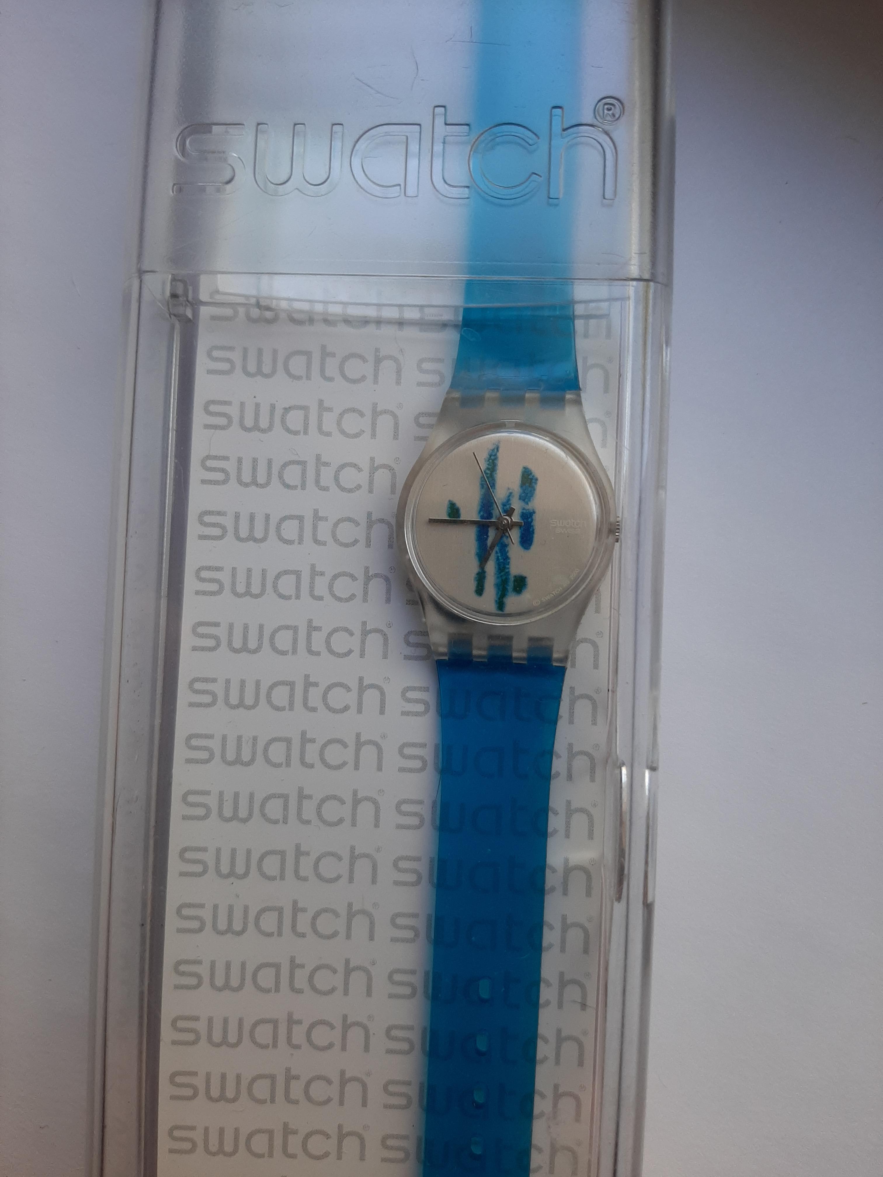 Looking for identification | Scrolller