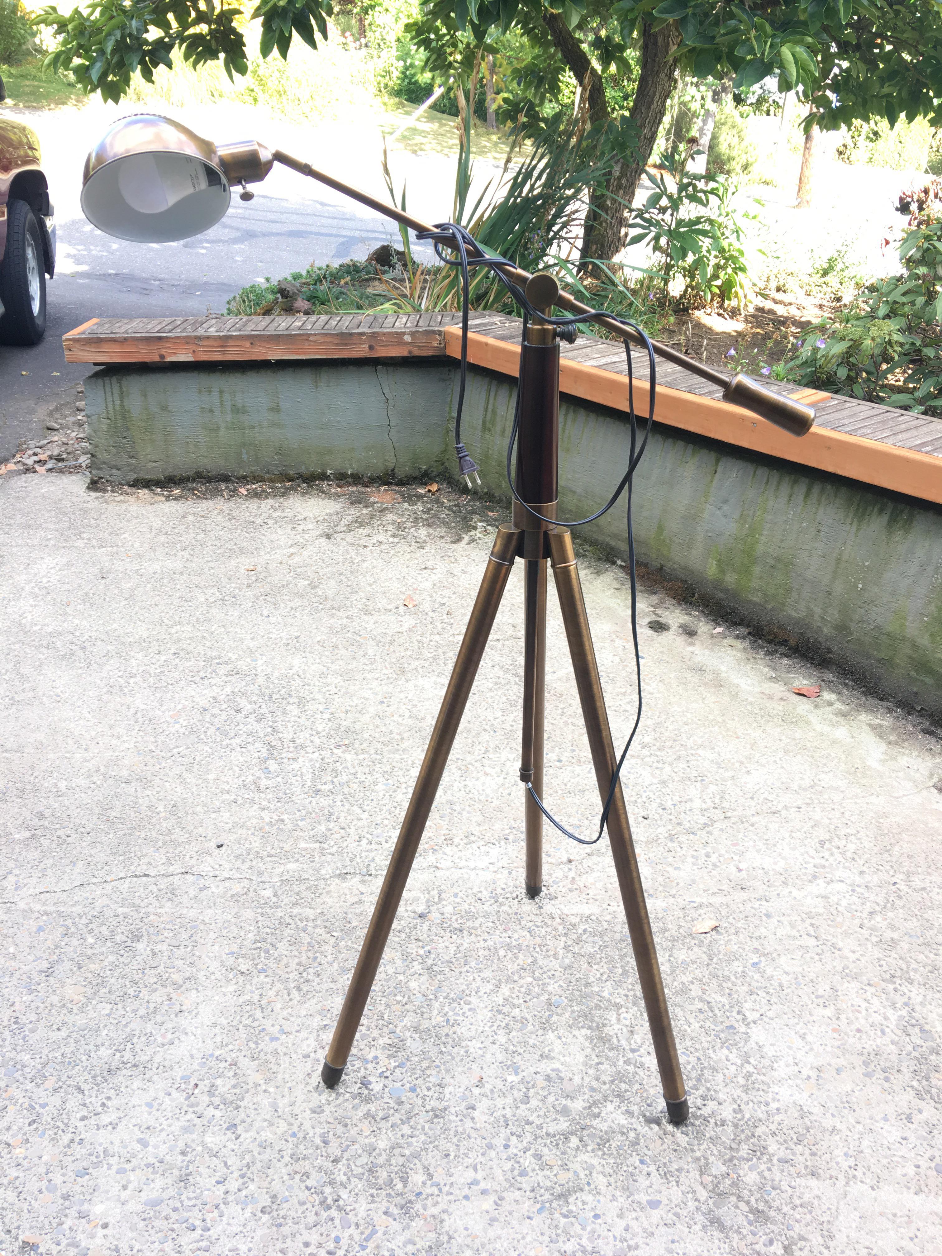 Looking for lamp ID | Scrolller